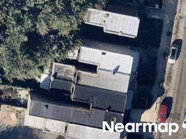 N 18th St