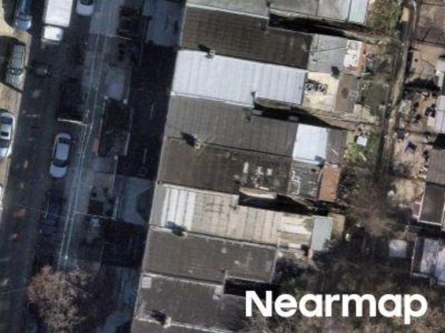 N 18th St