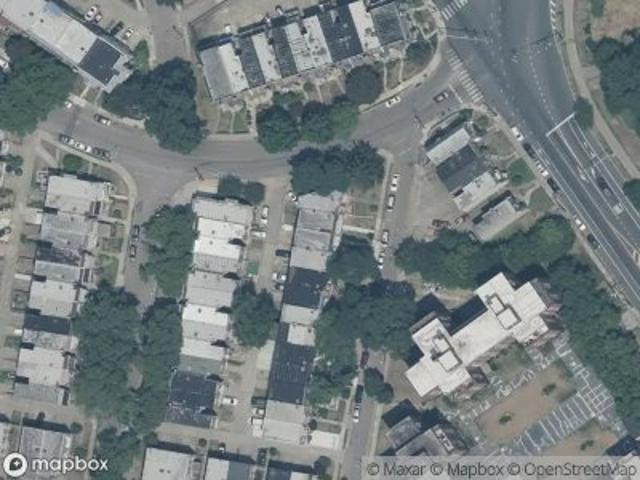 N 18th St