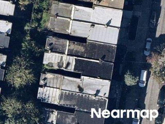 N 18th St