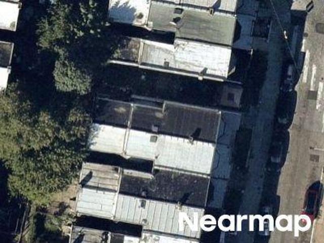 N 18th St