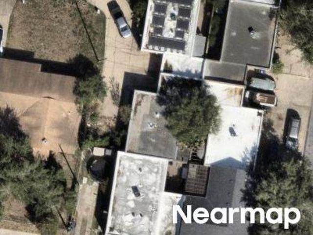 N 19th 1/2 St