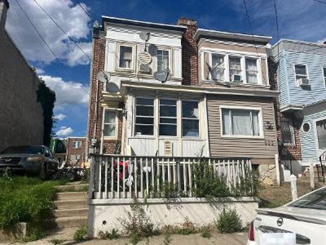 N 19th St