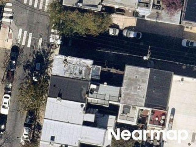 N 19th St