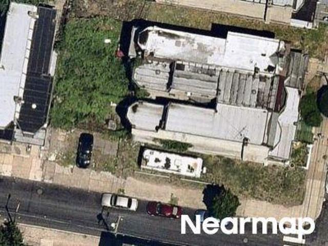 N 19th St