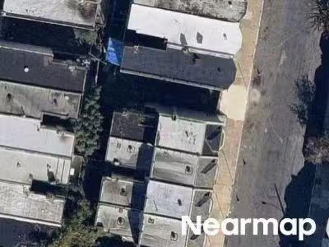 N 19th St