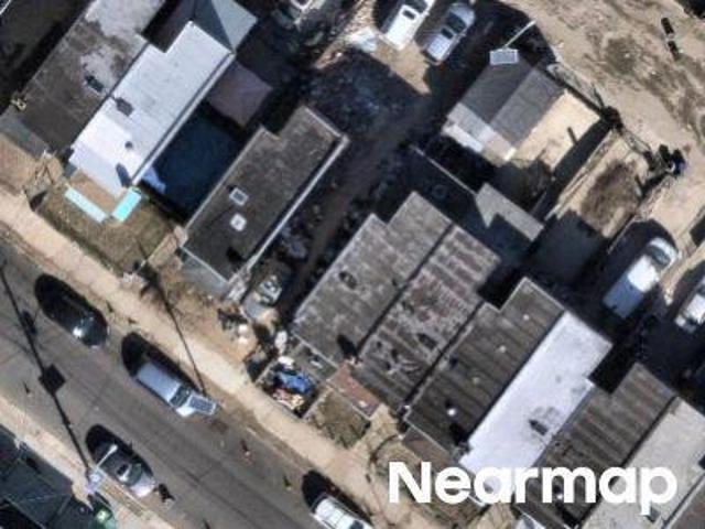 N 19th St