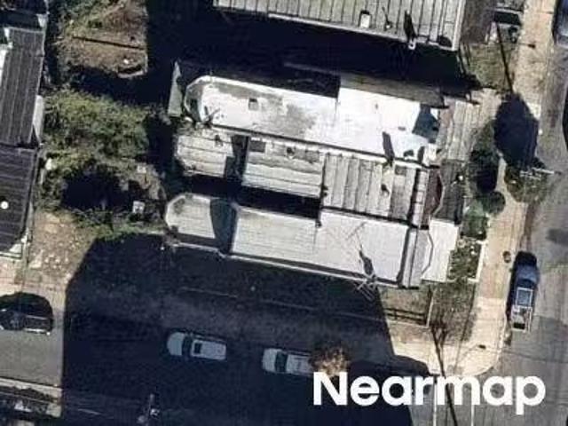 N 19th St