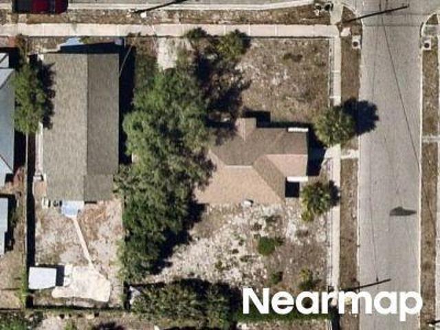 N 19th St