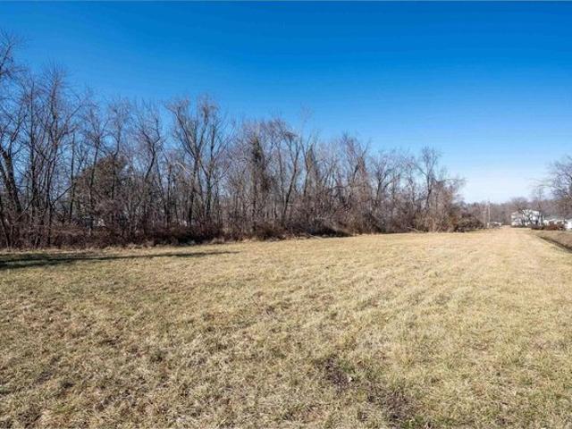 N 19th St, Herrin, IL 62948