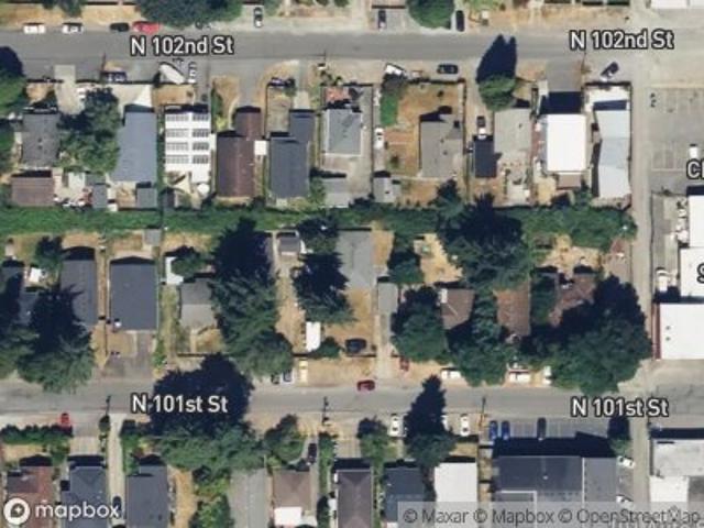 N 101st St