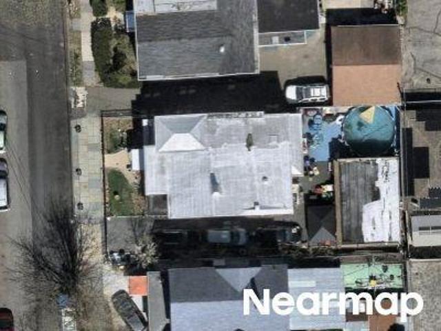 N 10th Ave
