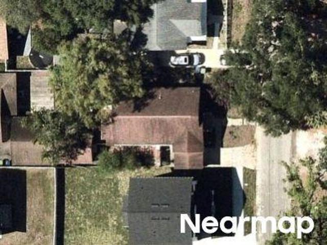 N 10th St