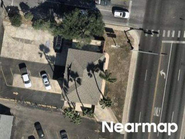 N 10th St
