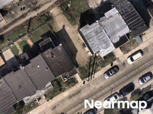 N 10th St