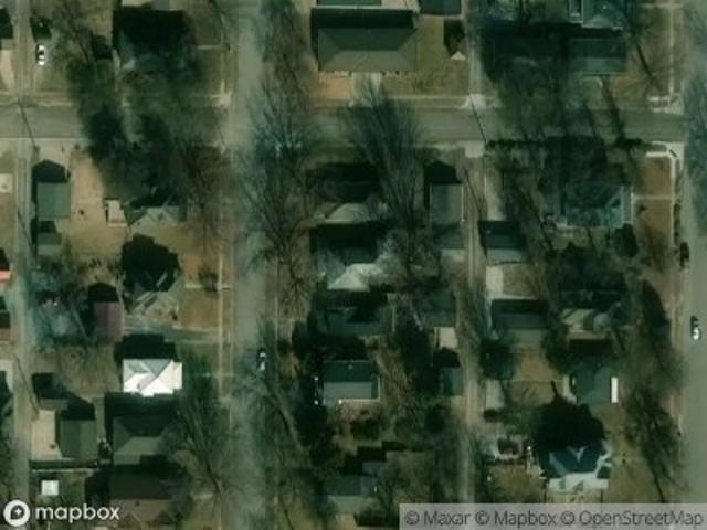 N 10th St