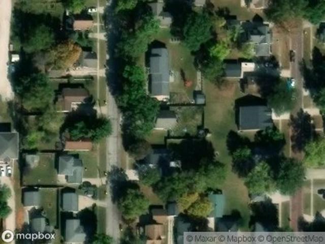 N 10th St