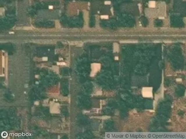 N 11th E