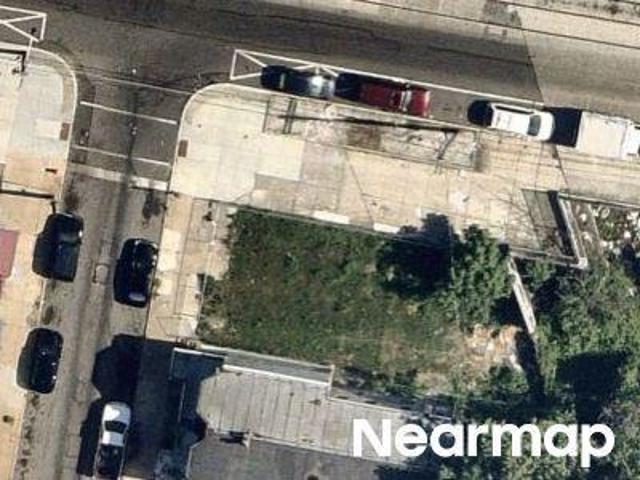 N 11th St