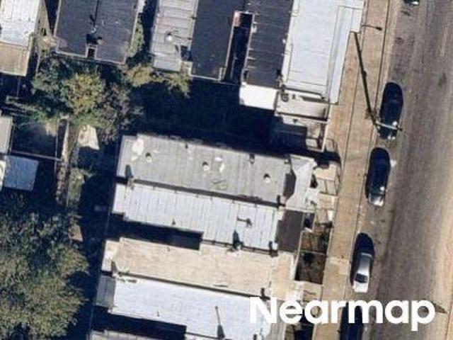 N 11th St