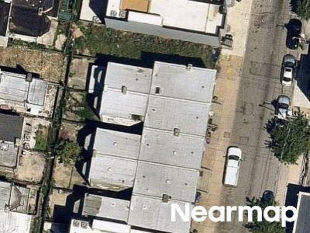 N 11th St