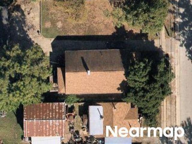 N 11th St