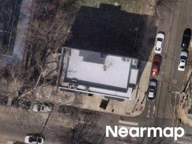 N 11th St