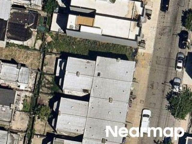 N 11th St