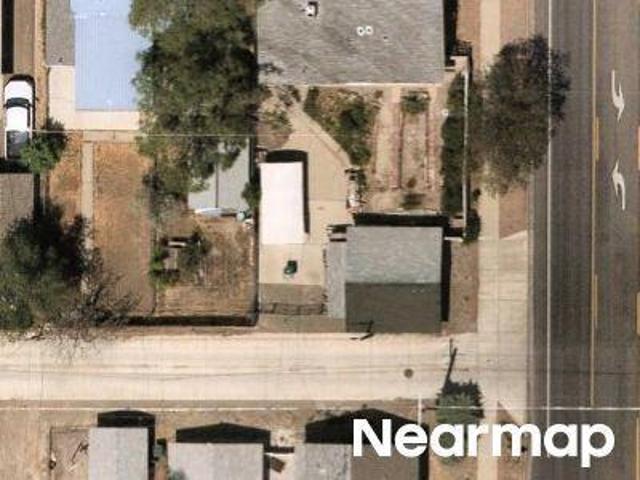 N 12th St