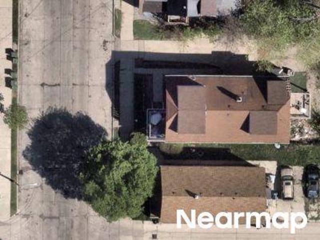 N 12th St