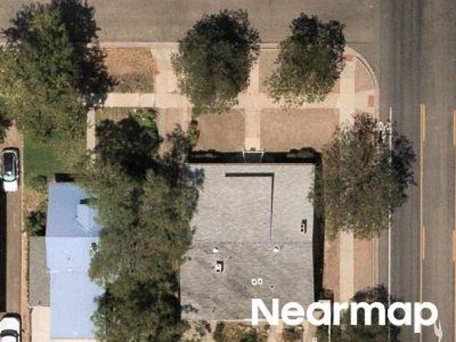 N 12th St