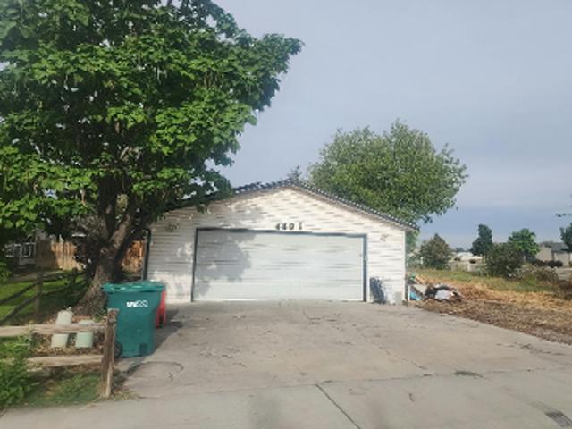 N 12th St