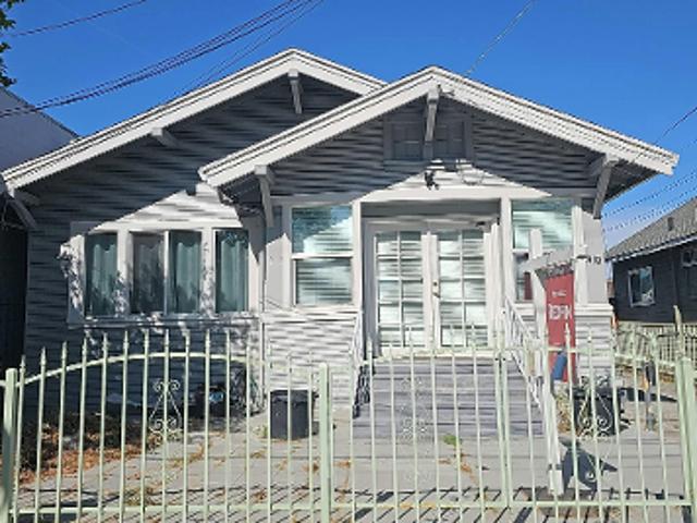 N 13th St