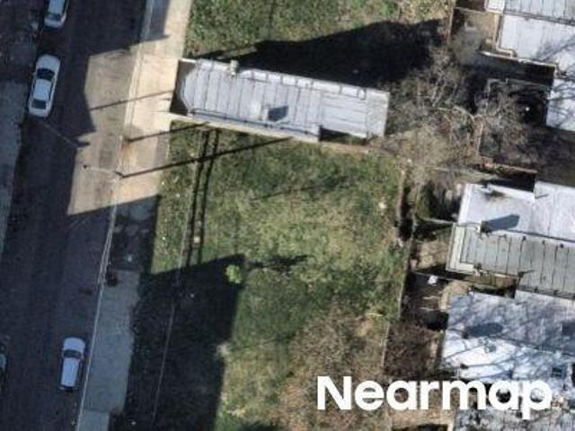N 13th St