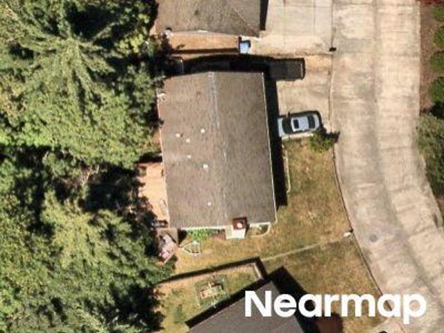 N 24th Ave