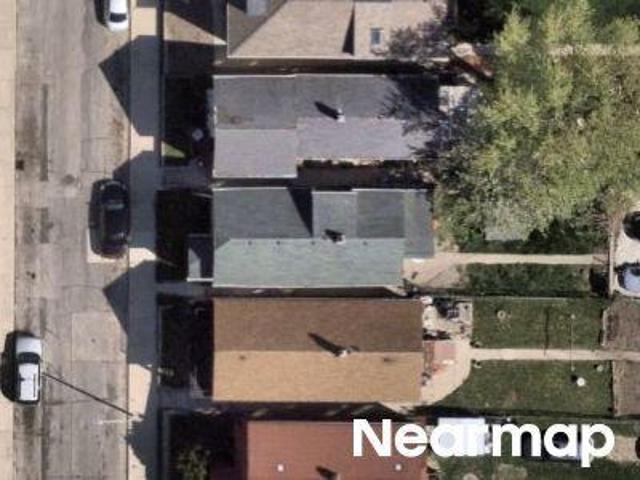 N 24th Pl