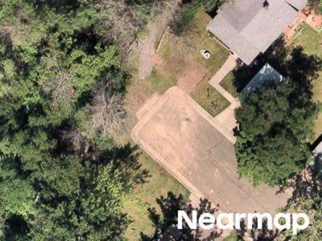 N 25th Ave W
