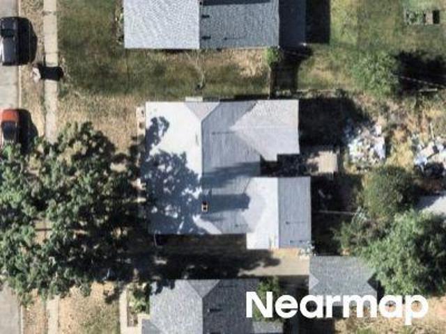 N 25th Ave
