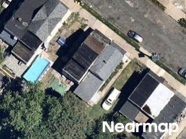 N 25th St