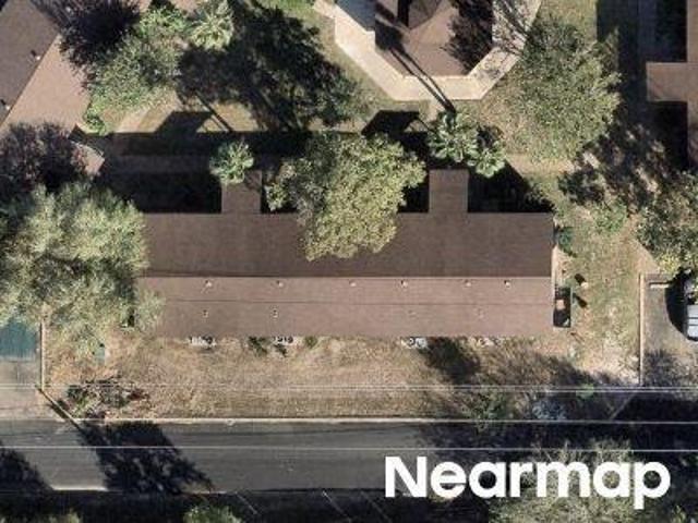 N 25th St