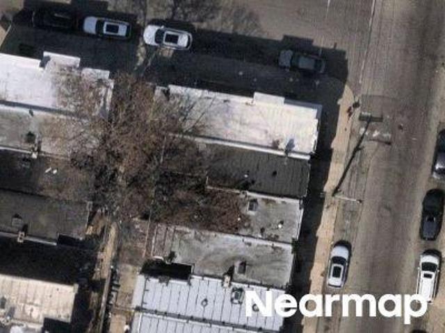 N 25th St