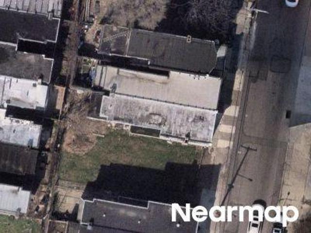N 25th St