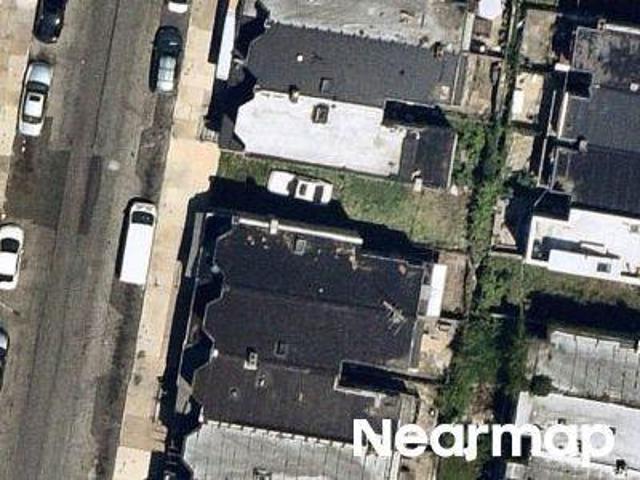N 25th St