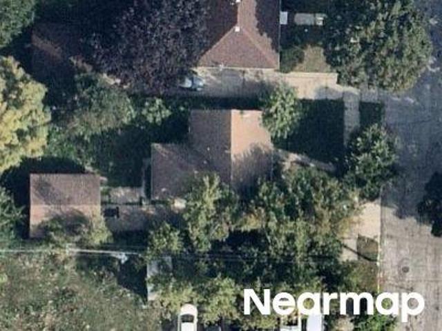 N 26th St