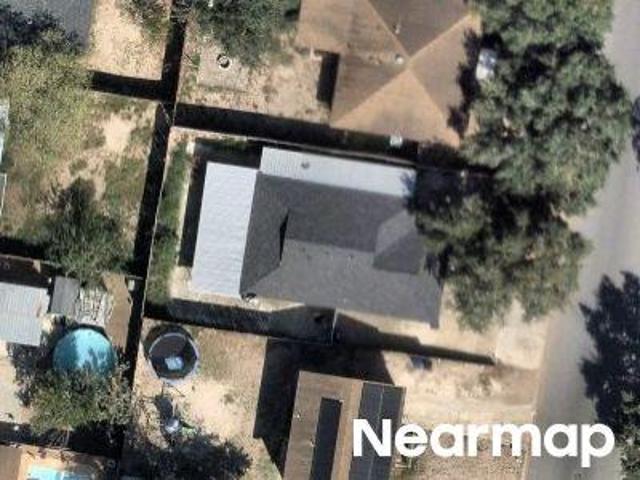 N 26th St