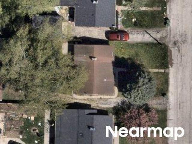 N 26th St
