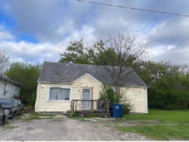 N 26th St