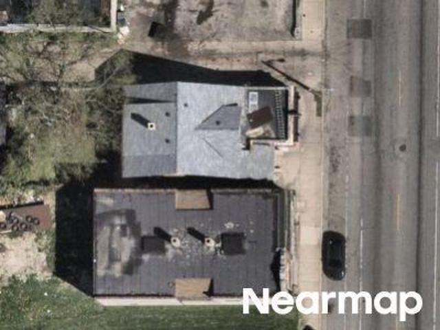 N 27th St