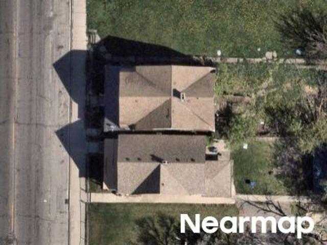 N 27th St