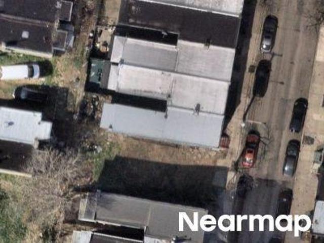 N 27th St
